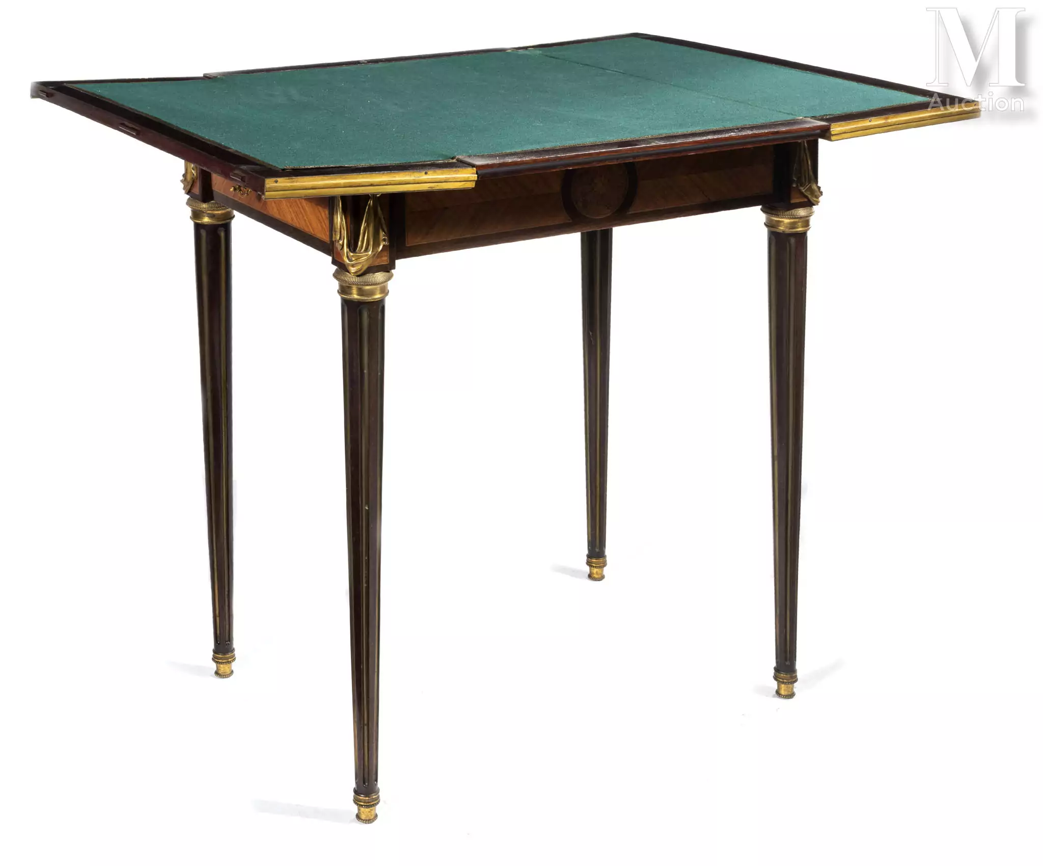 Estimation gratuite d'une table à jeux ancienne