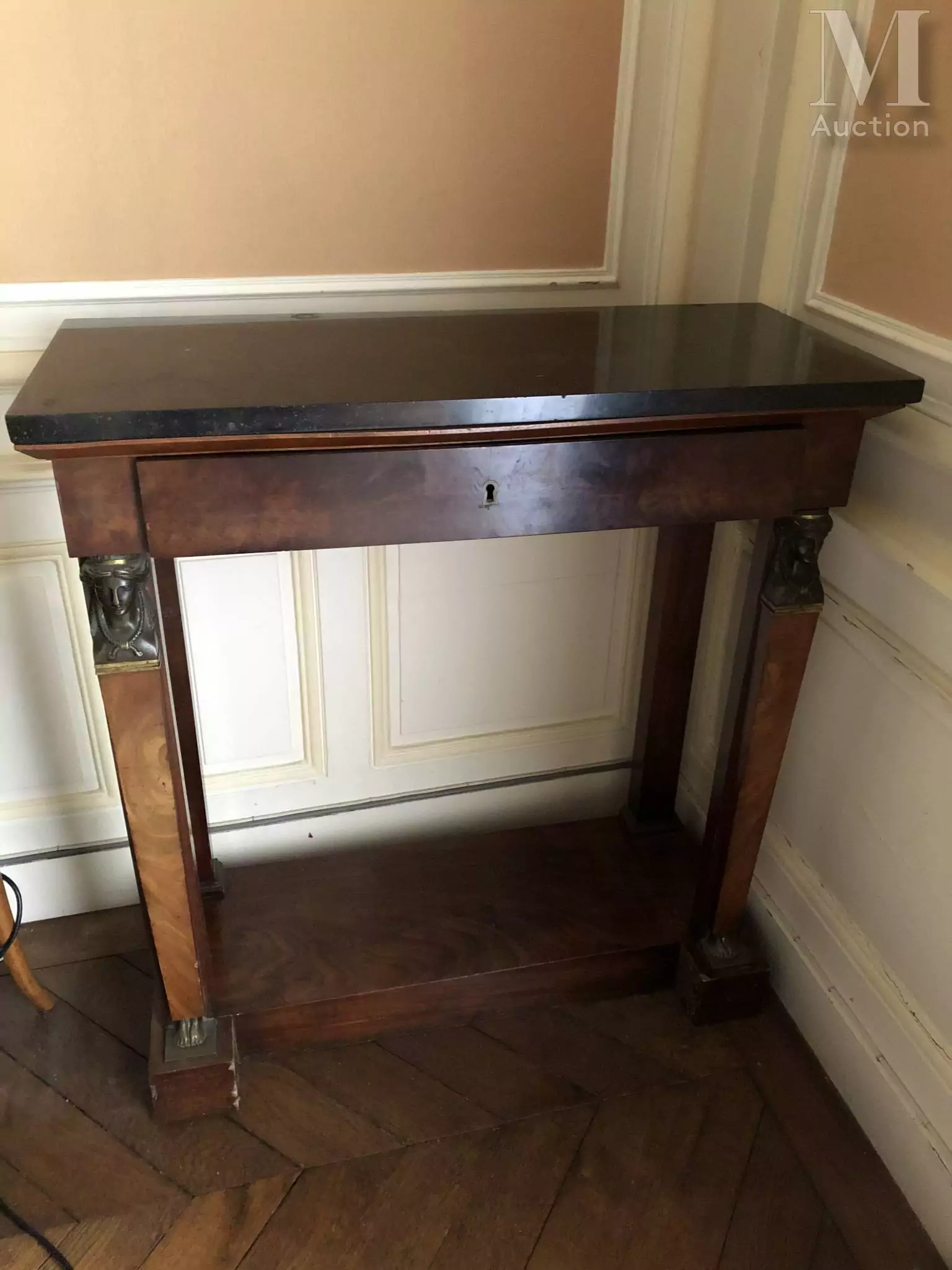 Petite console - Lot 144 - enchères