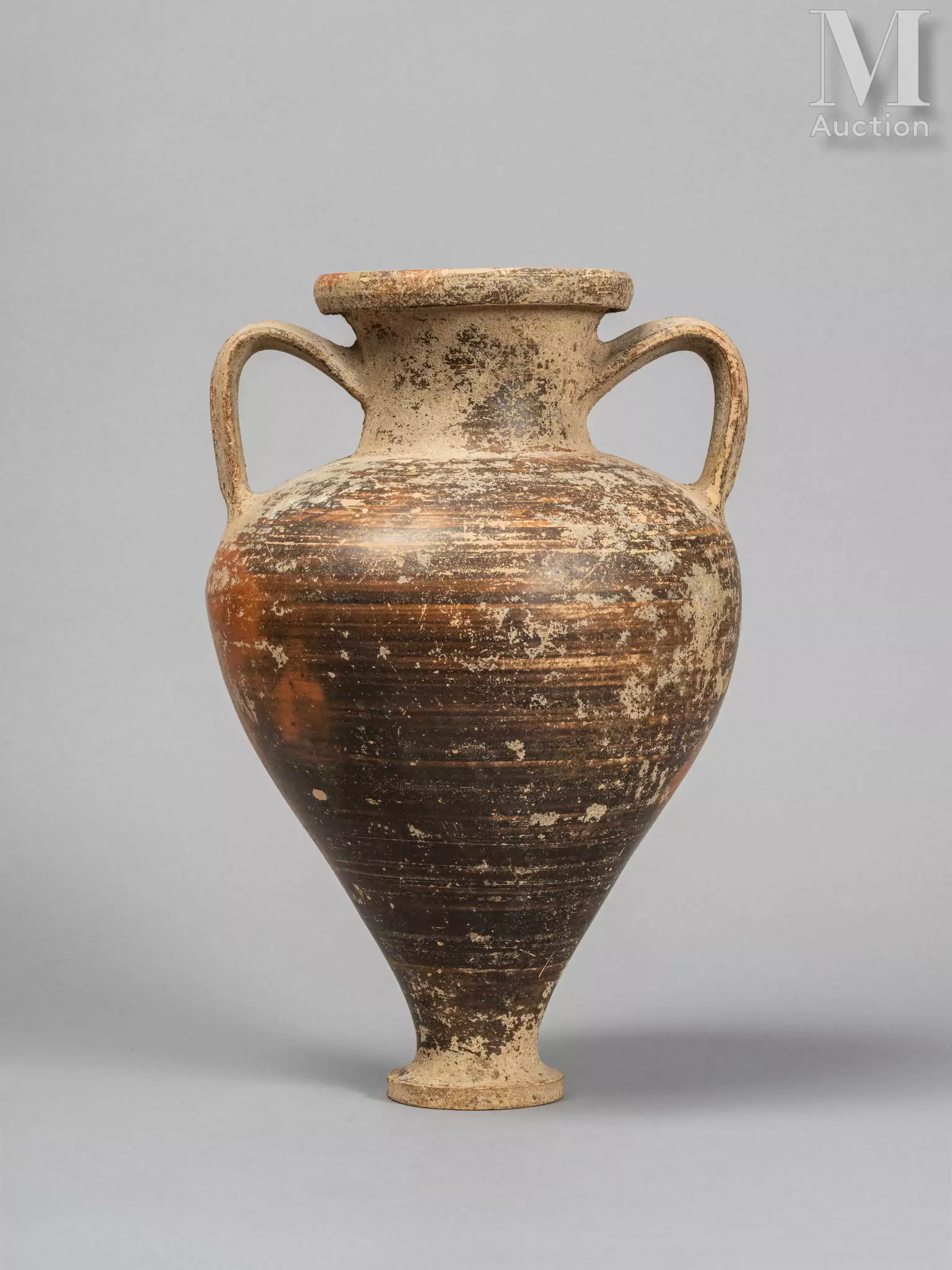 Petite amphore vinaire à panse tronconique pointue - Lot 114 - enchères