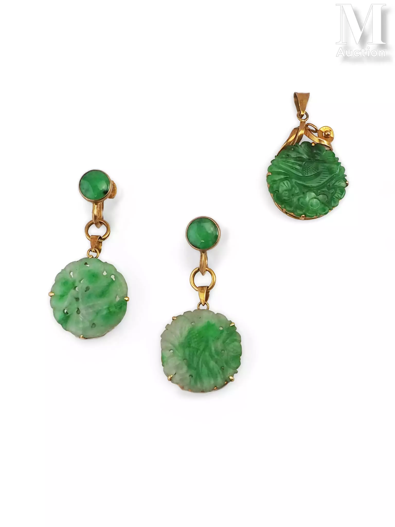 Sculpted jade and yellow 9K gold jewellery set comprising cm 3.20 circa ...